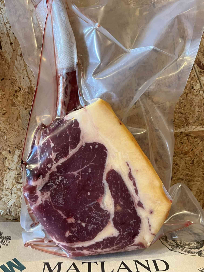 Fersk Tomahawksteik af Angus frá Stóra-Fjarðarhorni - Matland